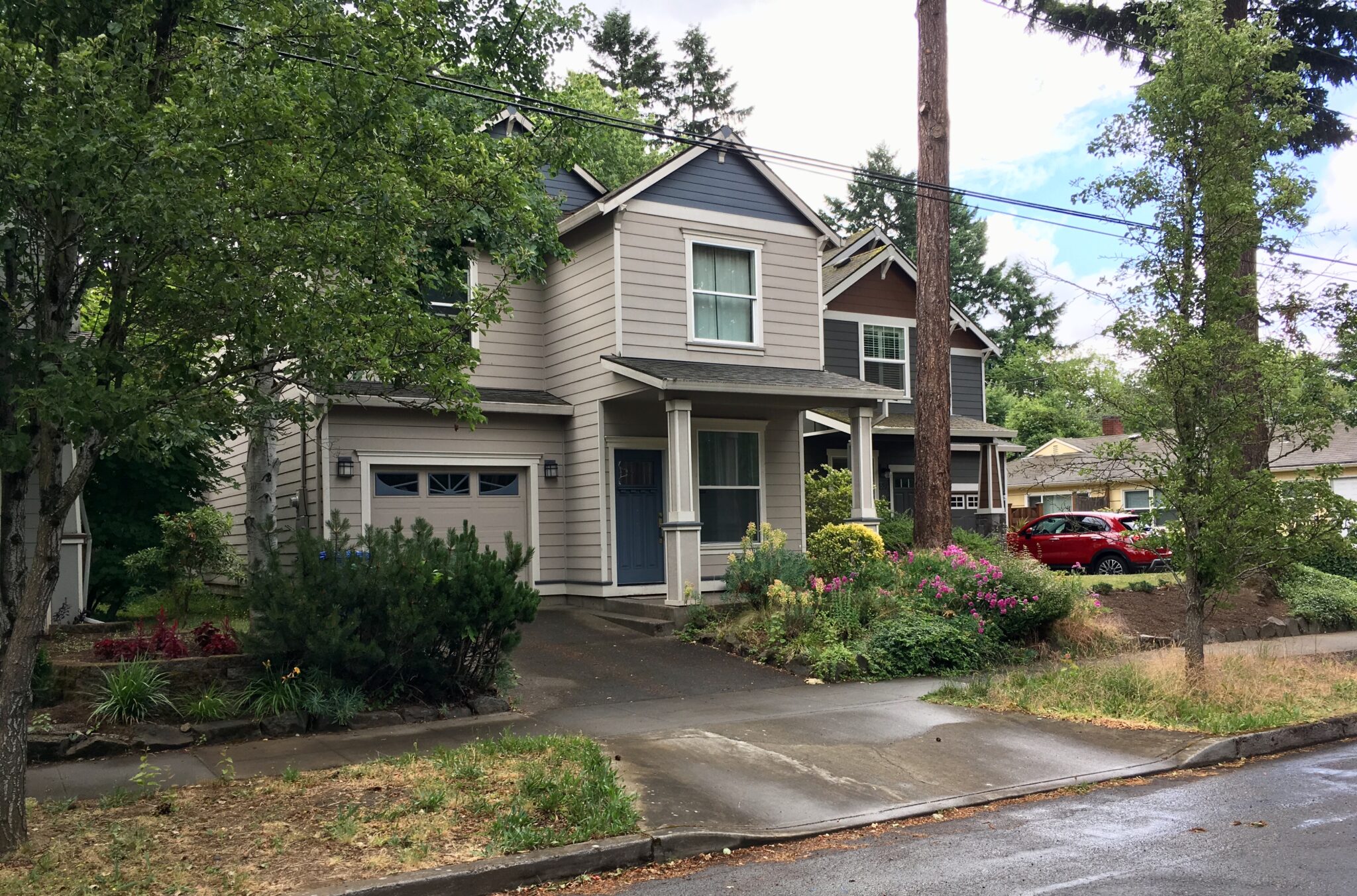This Is What a Street Looks like 39 Years after Legalizing Fourplexes ...